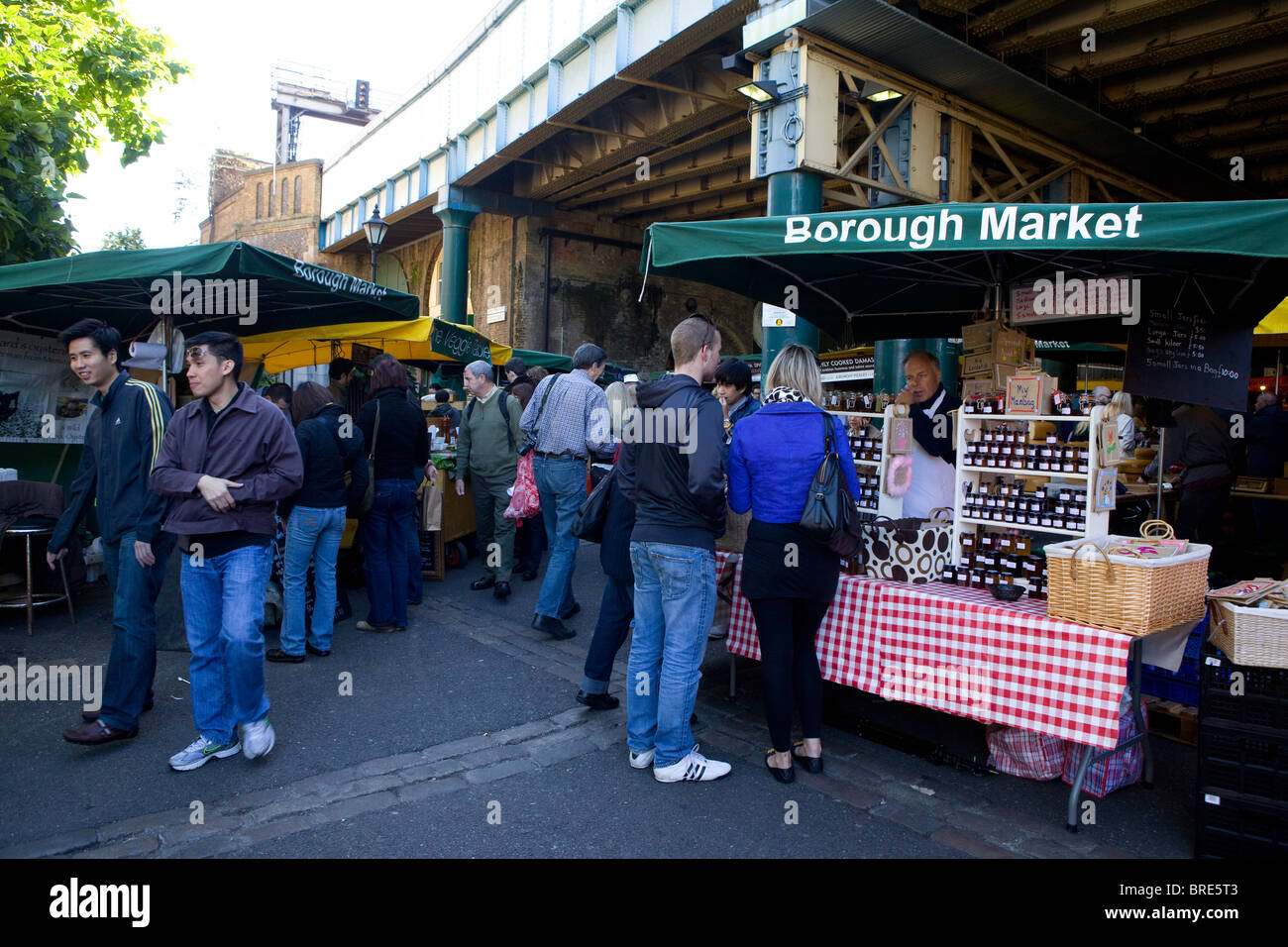 English food market hi-res stock photography and images - Alamy