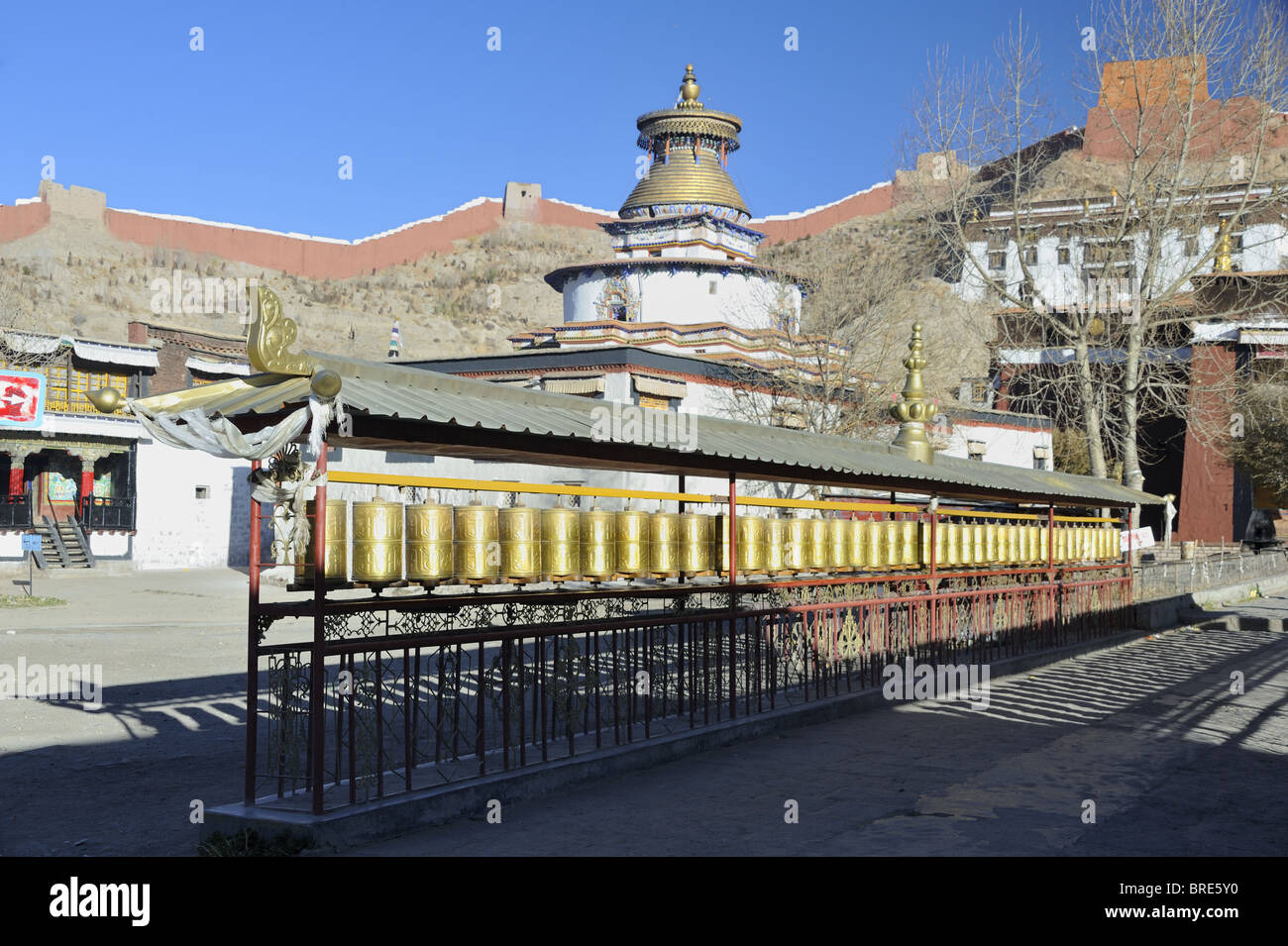 Palcho Monastery, Gyantse, Tibet Stock Photo - Alamy
