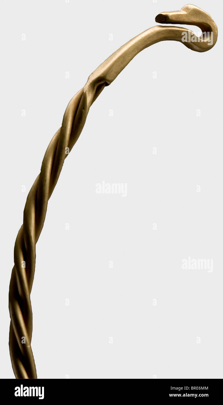 A celtic golden swan neck torque hi-res stock photography and images ...