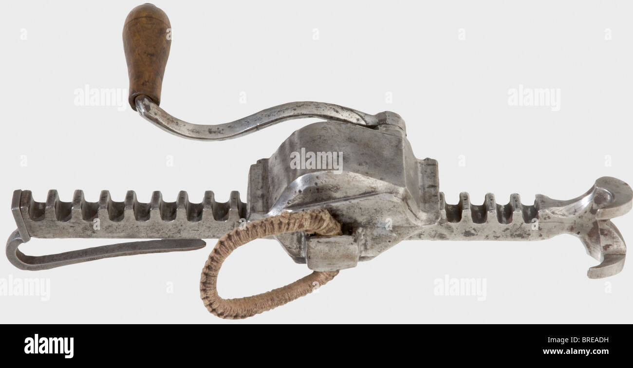 A German crossbow cranequin, 1st half of the 16th century Gearbox of ...