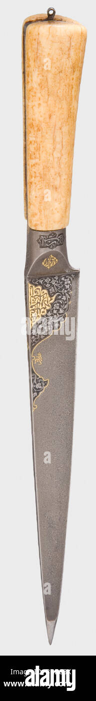 A Persian kard with cut and gold-inlaid decoration, end of the 18th ...