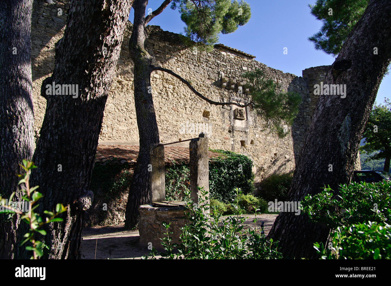 Luberon provence garden hi-res stock photography and images - Alamy