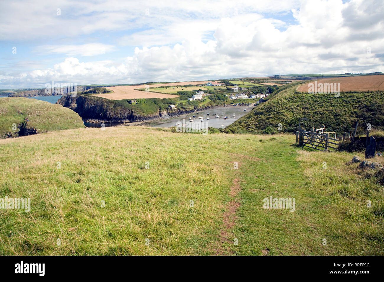 Abercastle cove hi-res stock photography and images - Alamy