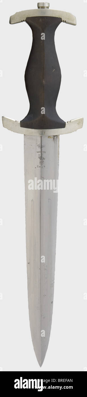 A model 33 ss service dagger hi-res stock photography and images - Alamy