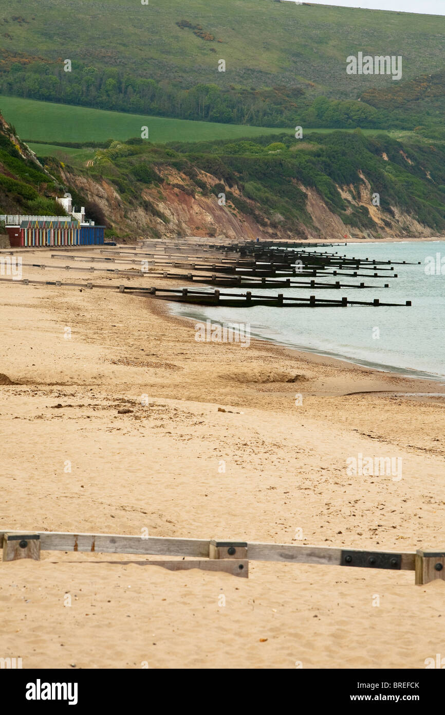 Looking along the beach at Swanage away from the town centre showing ...