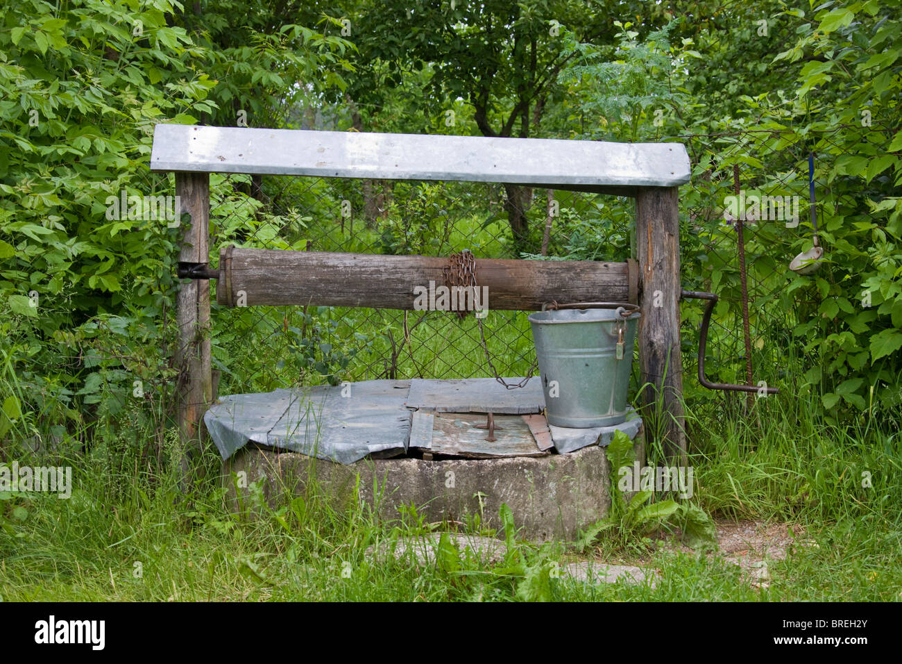 Old well hi-res stock photography and images - Alamy
