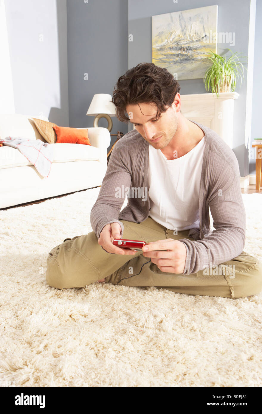 Man looking photograph hi-res stock photography and images - Alamy