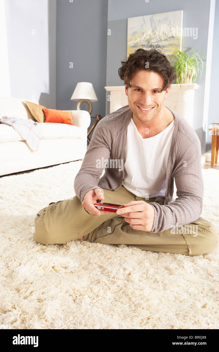 Man looking photograph hi-res stock photography and images - Alamy