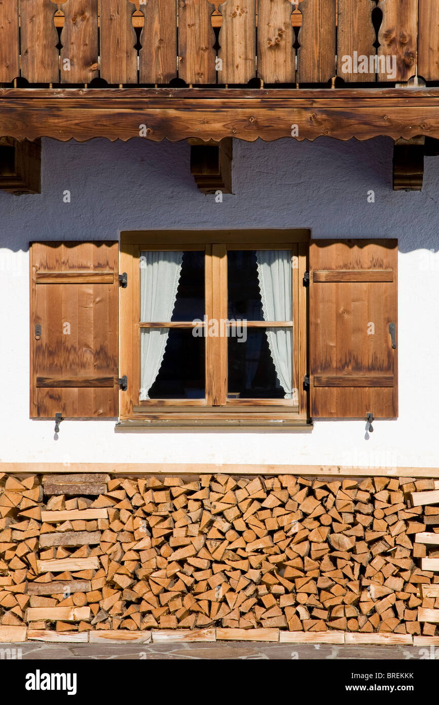 Stacked in window hi-res stock photography and images - Alamy