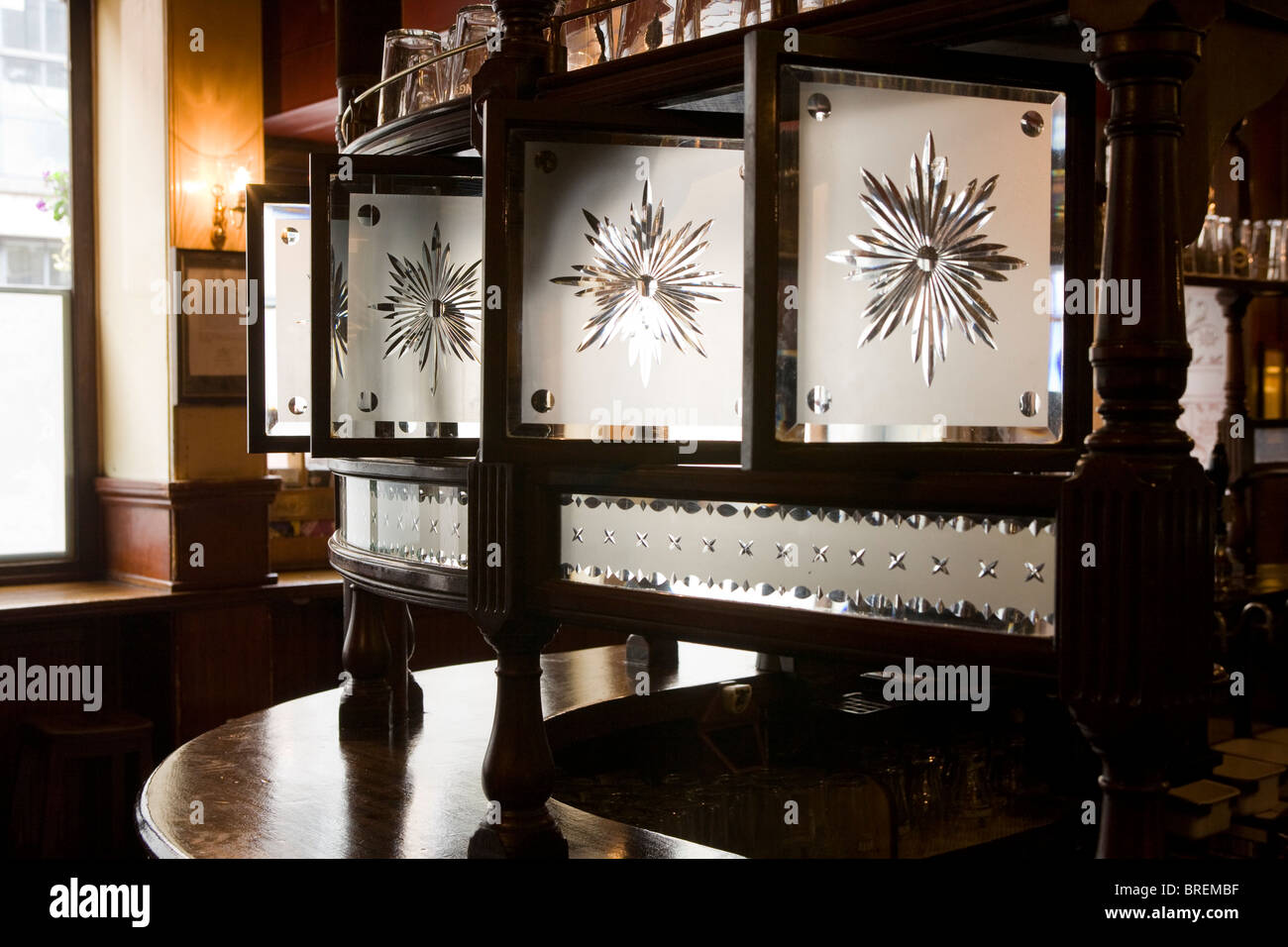 Snob screen hi-res stock photography and images - Alamy