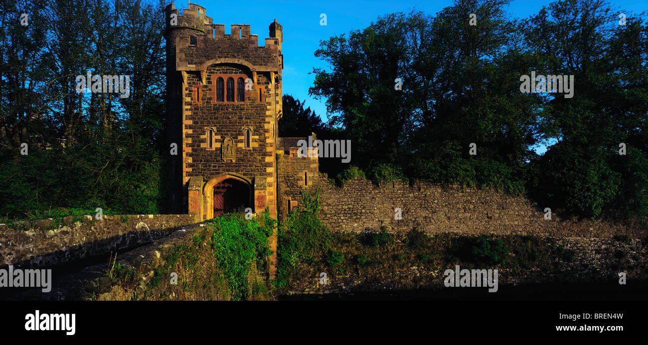 Craggaunowen Project, Co Clare, Ireland Stock Photo - Alamy