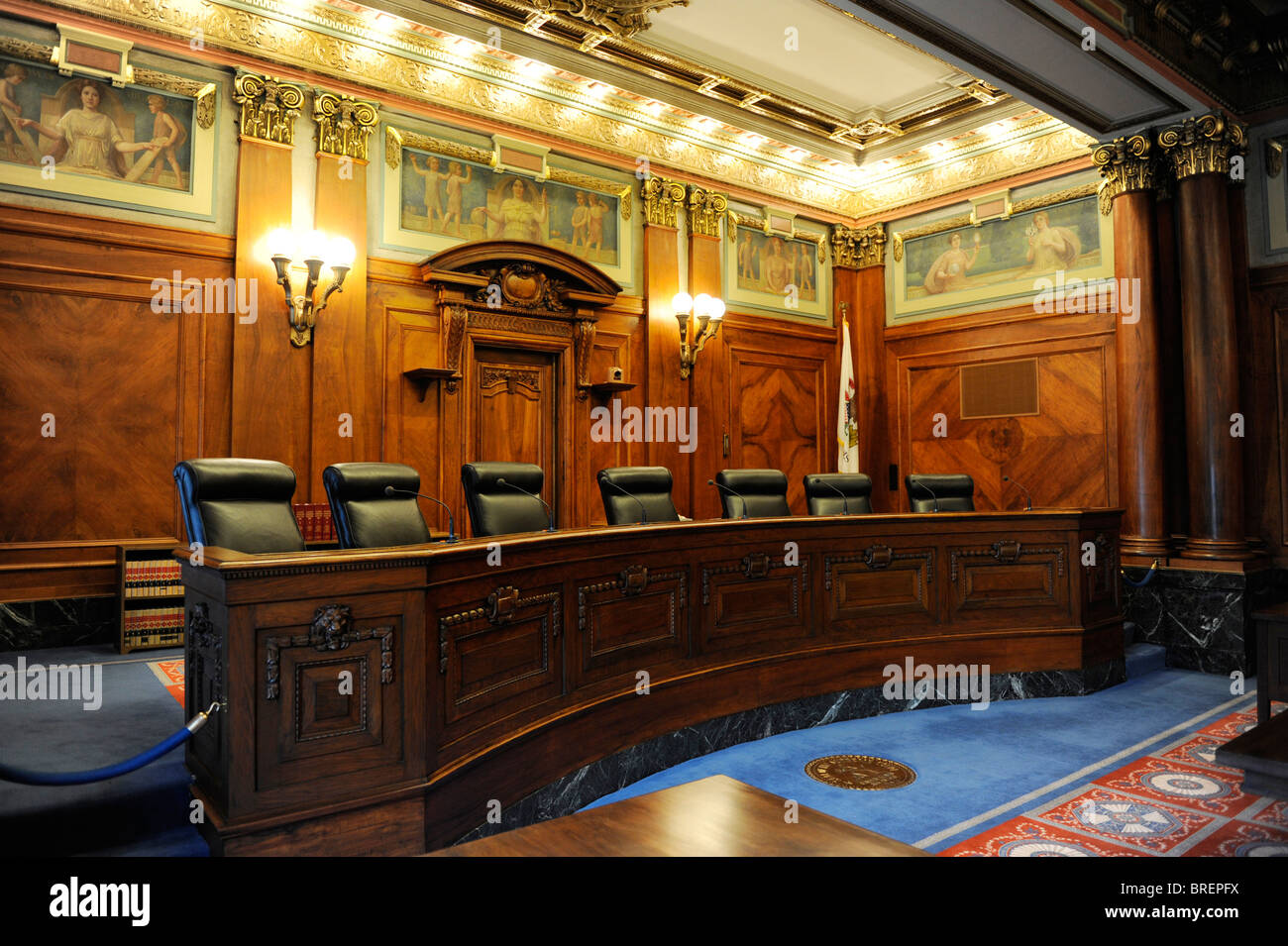 Supreme Court State of Illinois Springfield Courtroom Stock Photo - Alamy