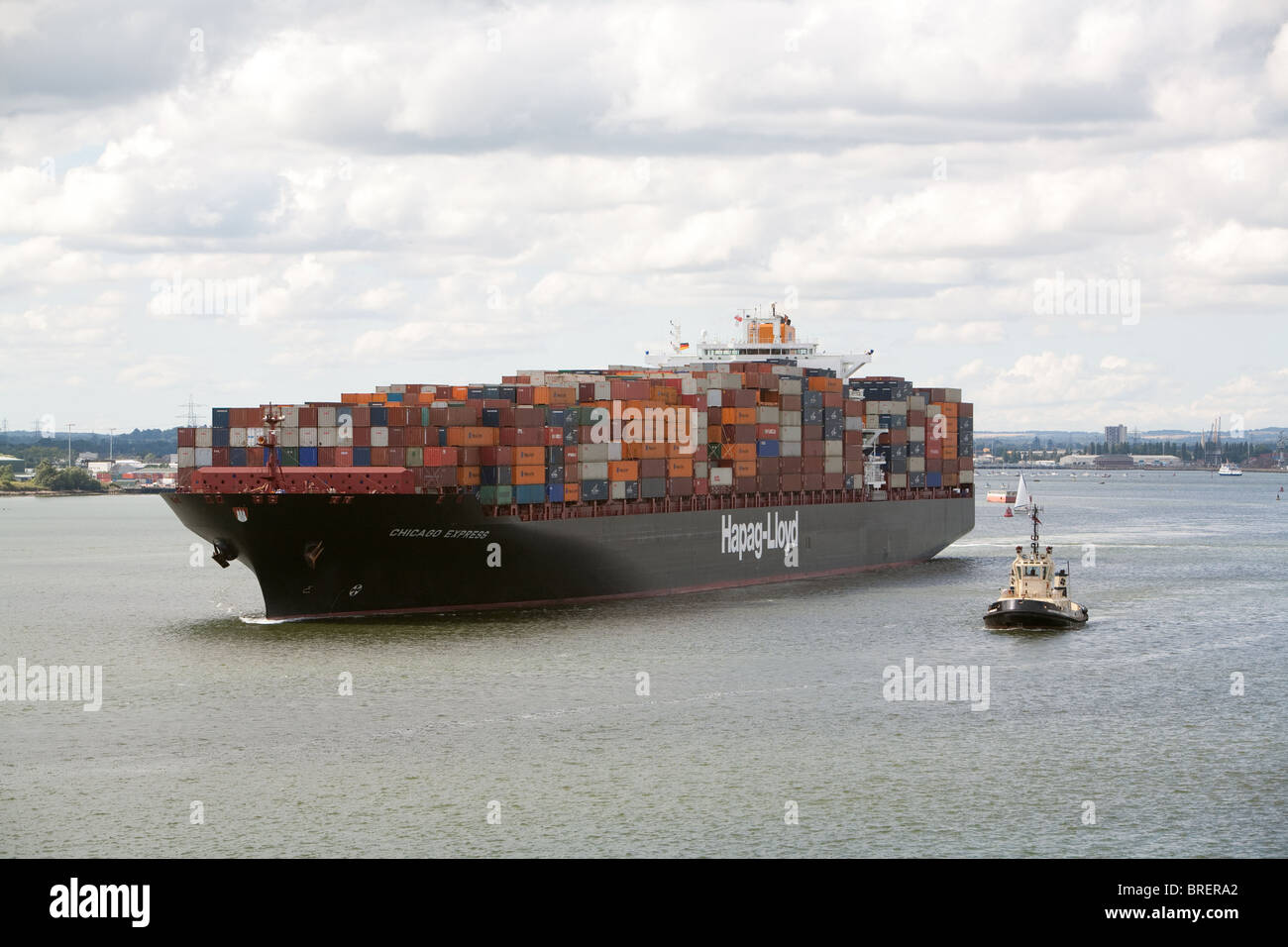 Chicago Express container ship sailing from Southampton Stock Photo - Alamy