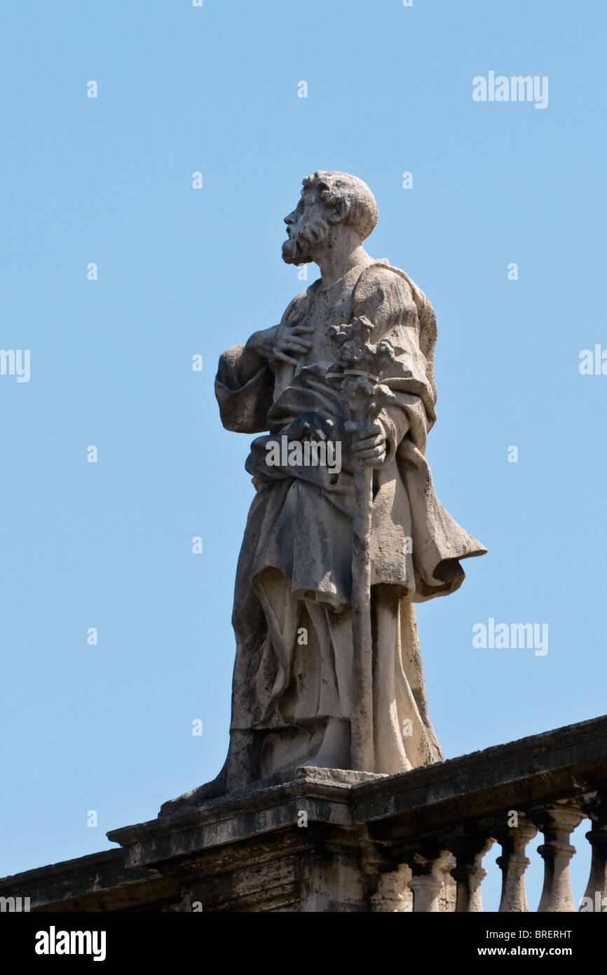 Statues saints sculptures hi-res stock photography and images - Alamy