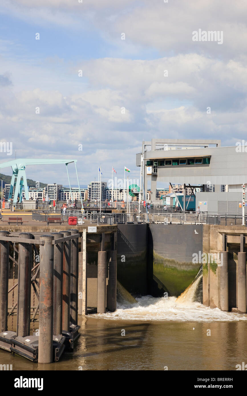 Tidal locks hi-res stock photography and images - Alamy