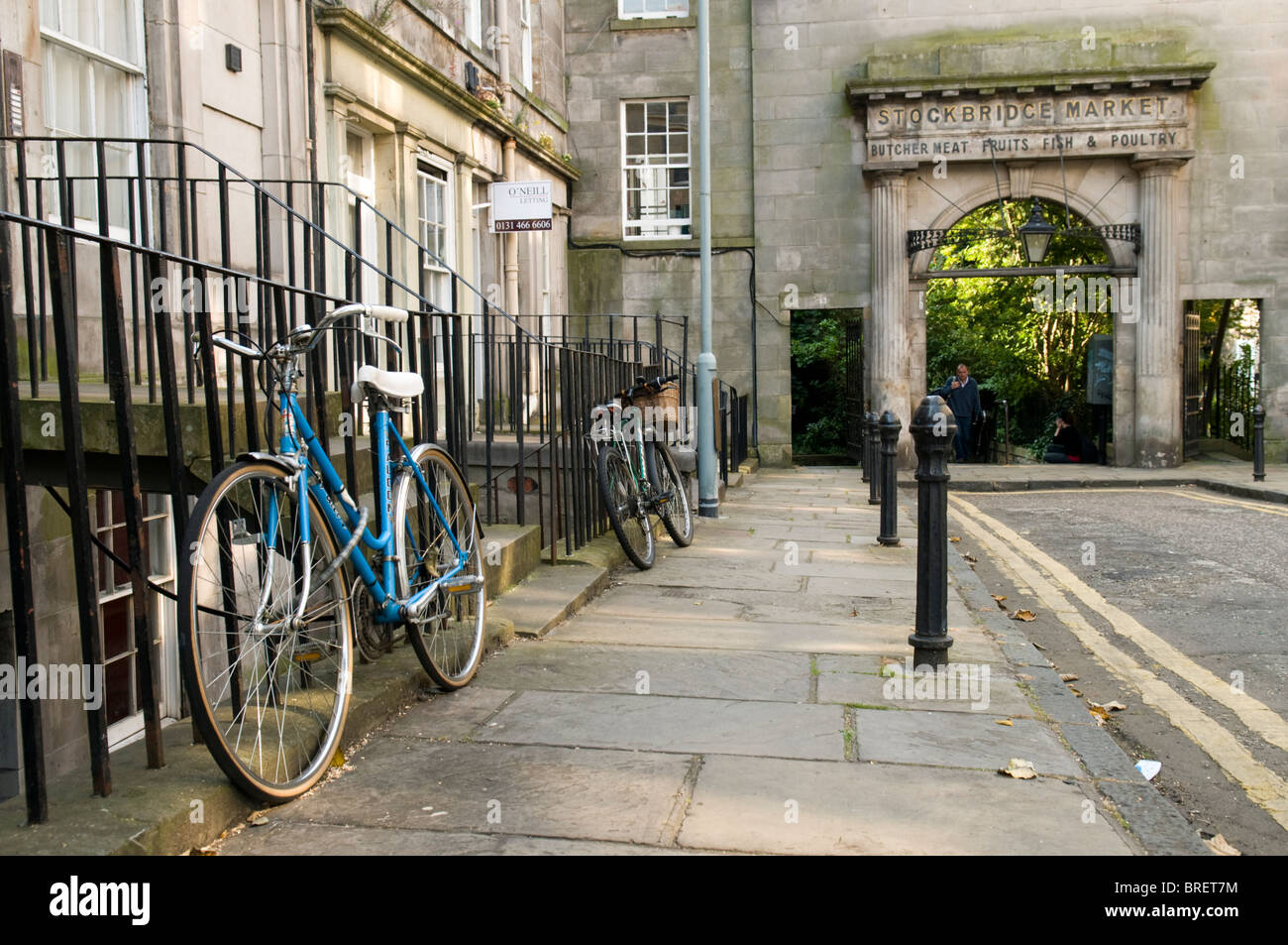 Entrance stockbridge market edinburgh hi-res stock photography and ...