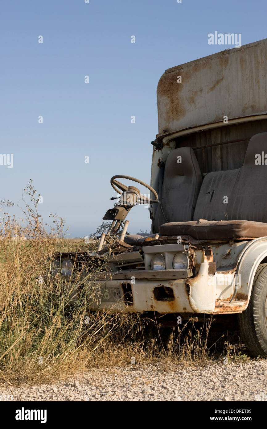 Broken down van hi-res stock photography and images - Alamy