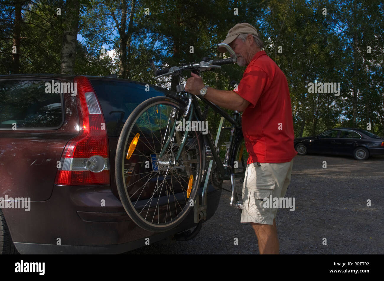 Car parking lift hi-res stock photography and images - Alamy