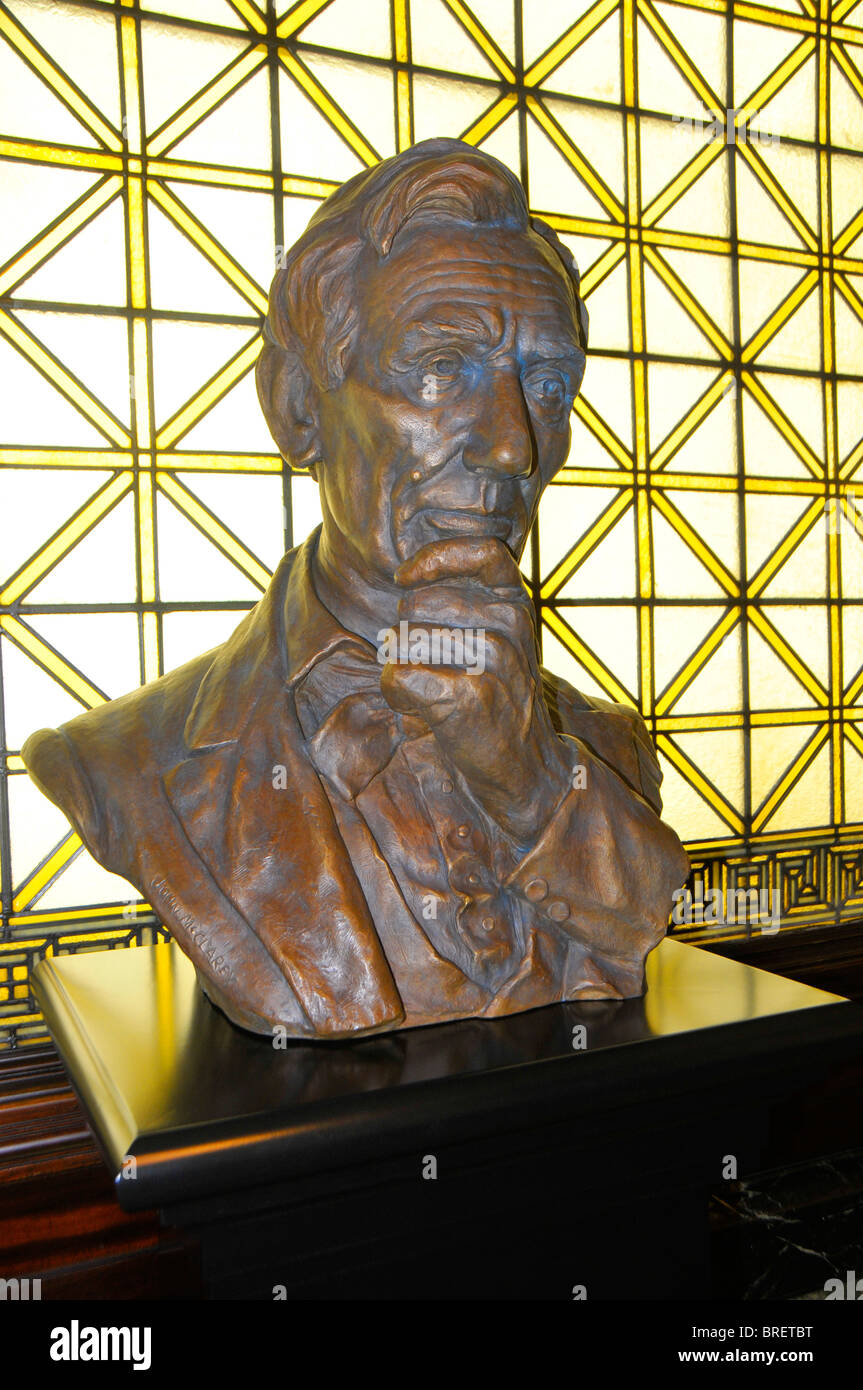 Bust of Abraham Lincoln in Supreme Court Building Springfield Illinois ...