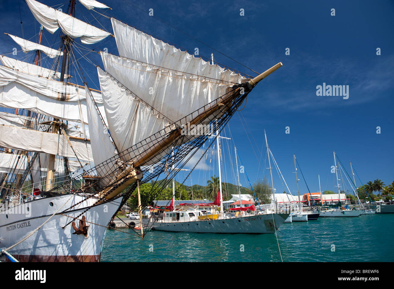 Yacht cook islands hi-res stock photography and images - Alamy