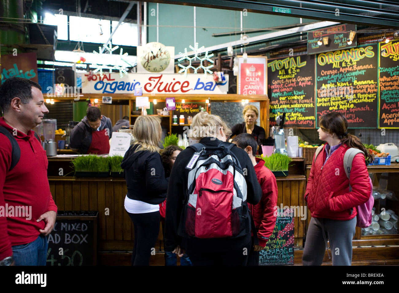 Juice bar in Borough Market Stock Photo - Alamy