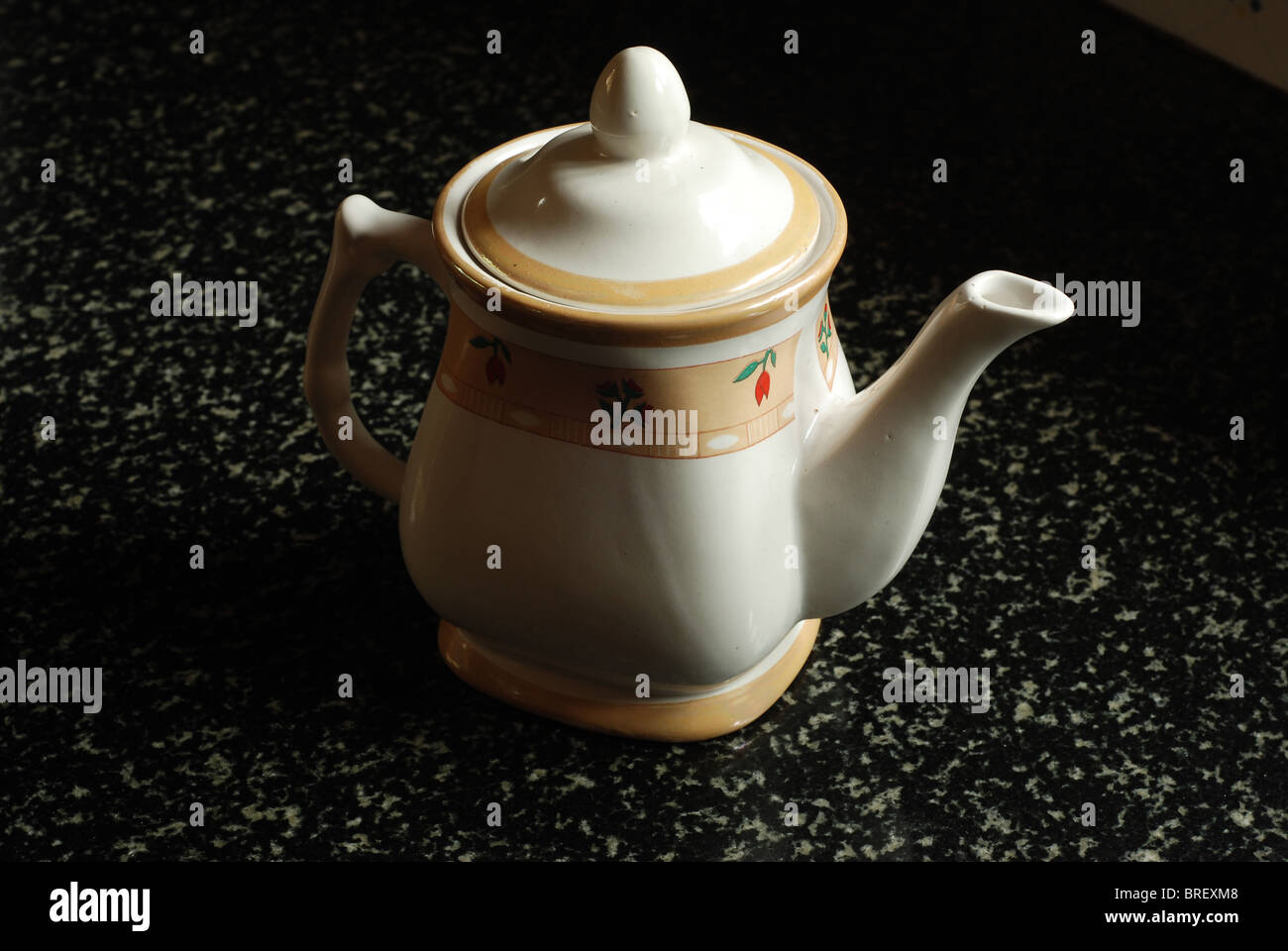 Kettle plate hi-res stock photography and images - Alamy
