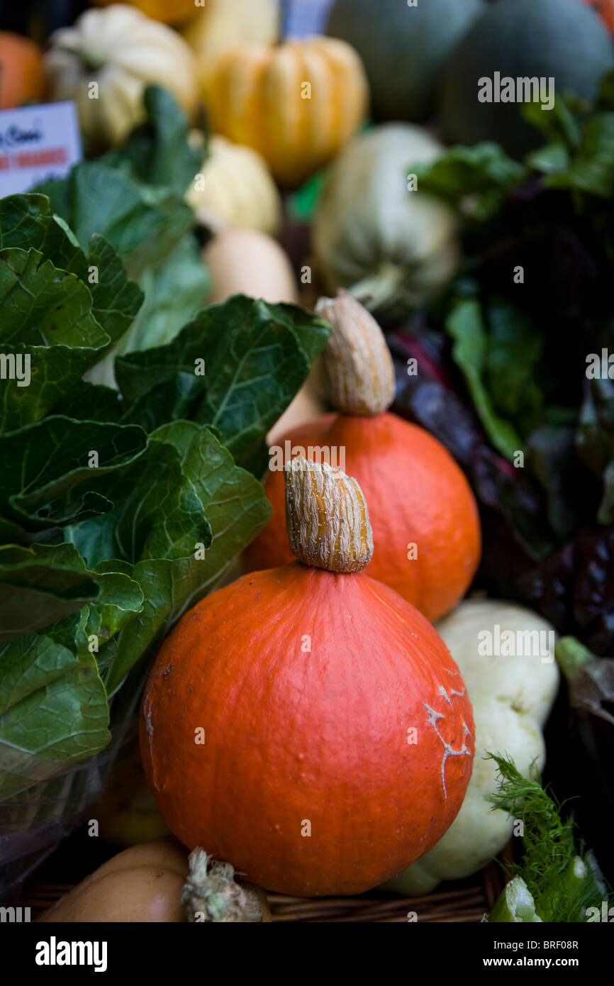 Fruit and vegetables at Borough Market Stock Photo - Alamy