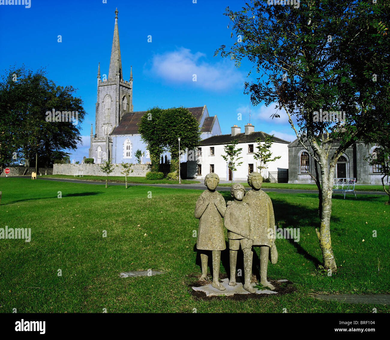 Tyrrellspass castle hi-res stock photography and images - Alamy