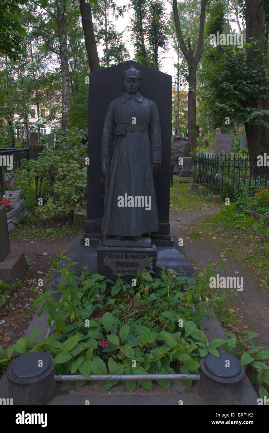 Grave gravestone cemetery hi-res stock photography and images - Alamy