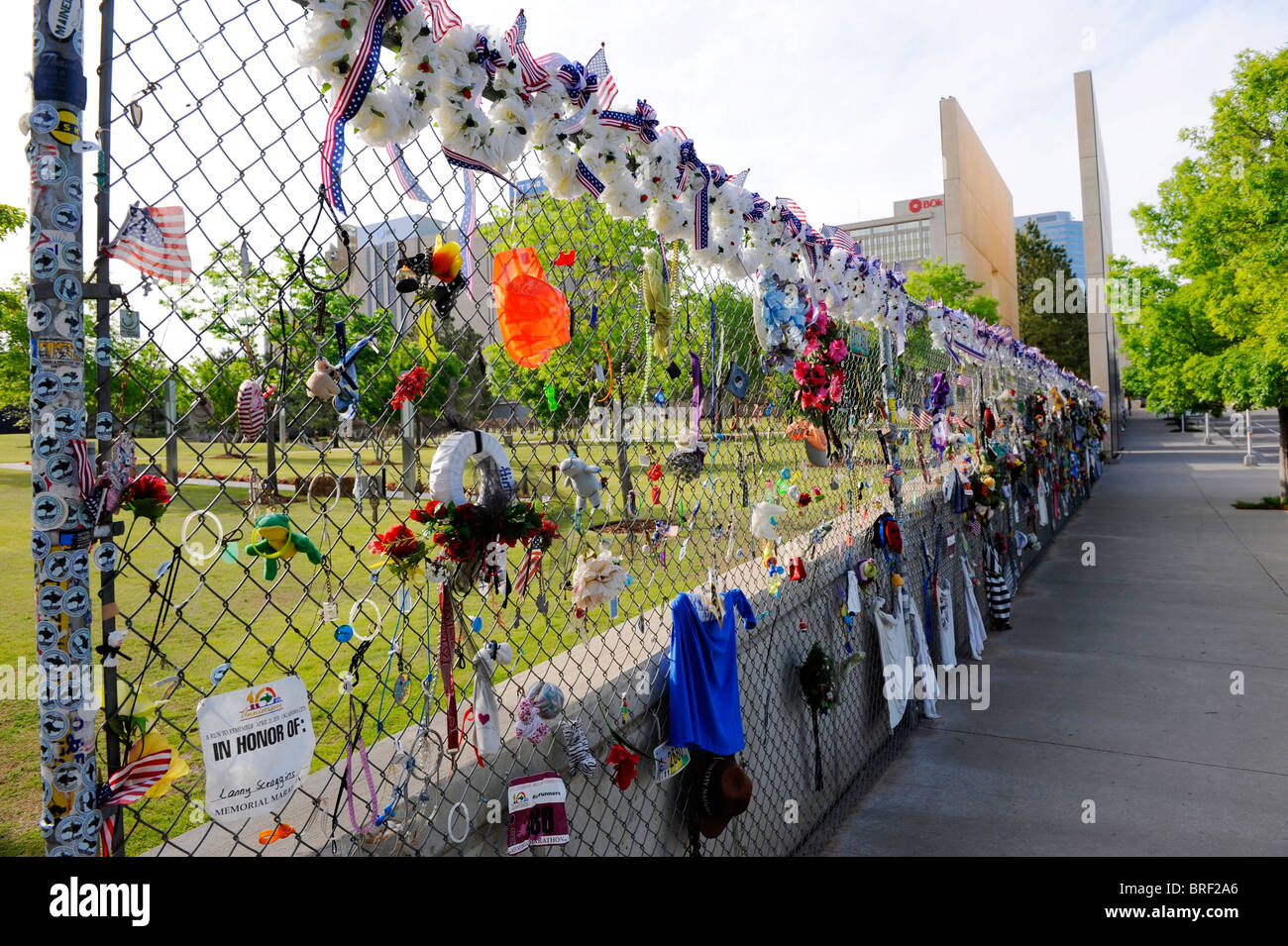 Fence filled with personal remembrances Oklahoma City Bombing Site ...