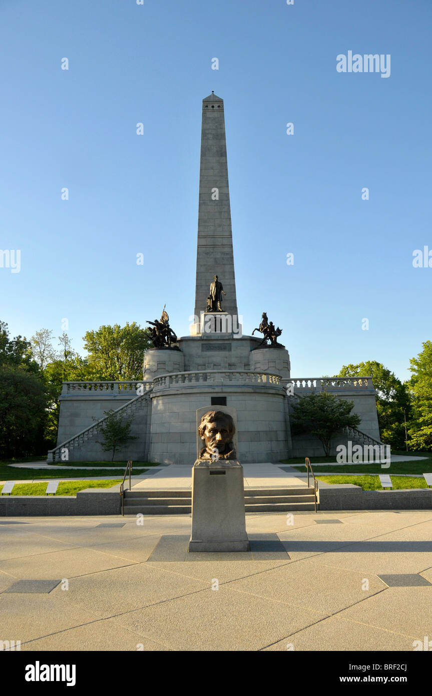 Oak Ridge Cemetery Abraham Lincoln Stock Photos & Oak Ridge Cemetery ...
