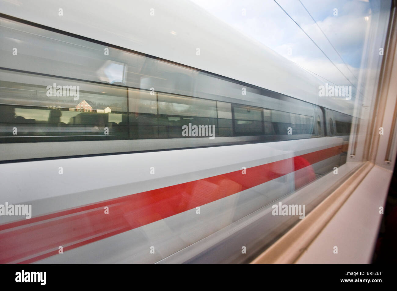 Ice at the train hi-res stock photography and images - Alamy