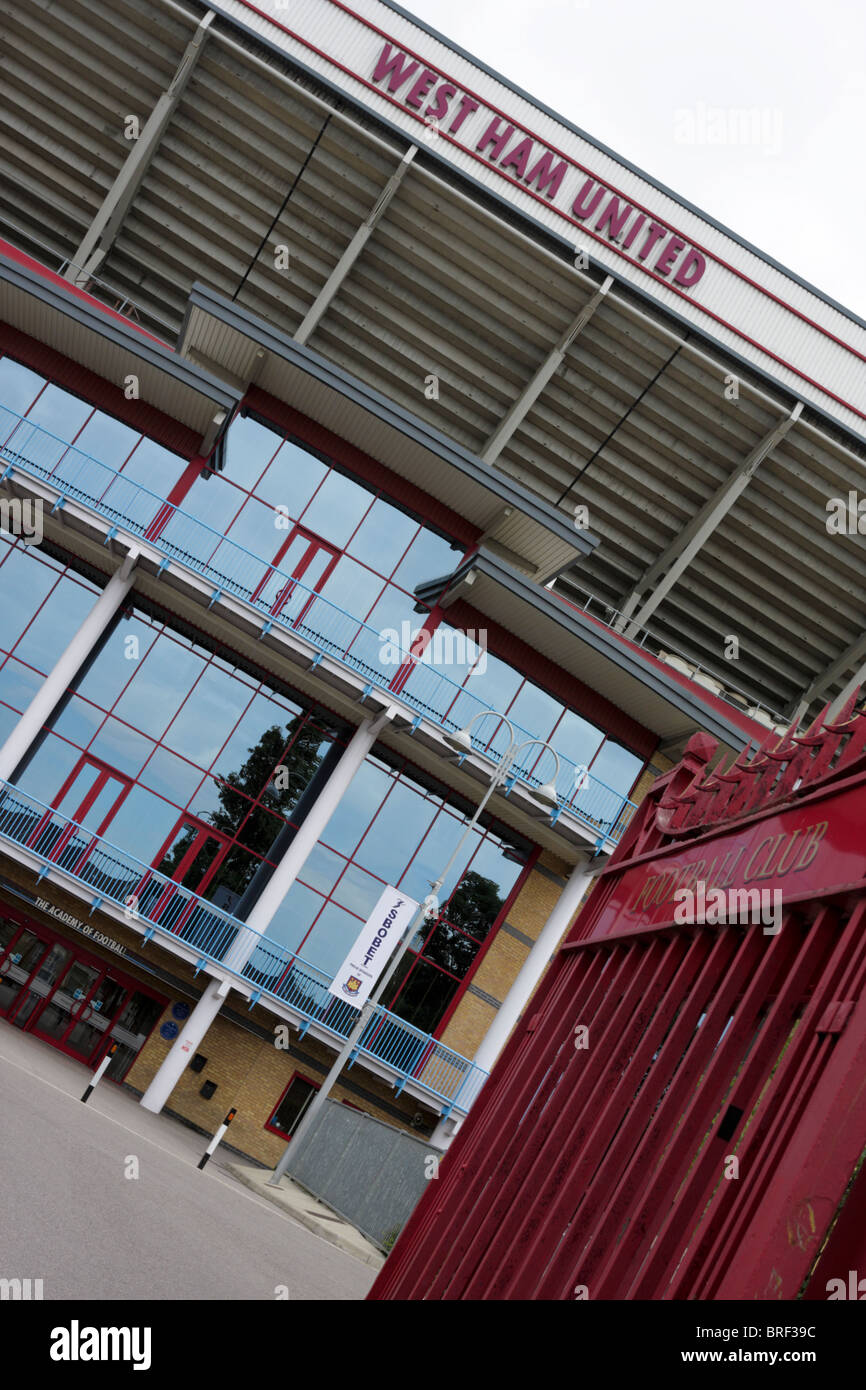The main entrance and front elevation of West Ham United's ground in ...