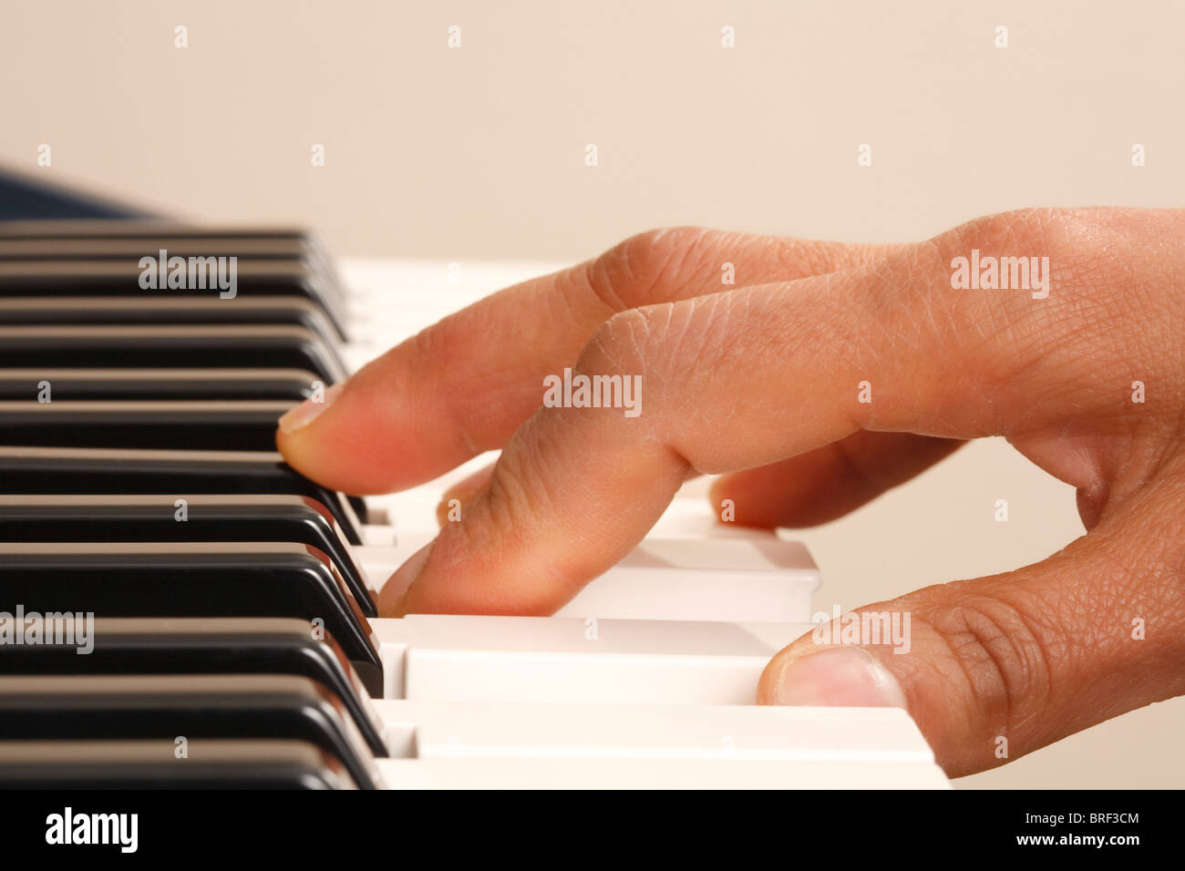 Female keyboardist hi-res stock photography and images - Alamy