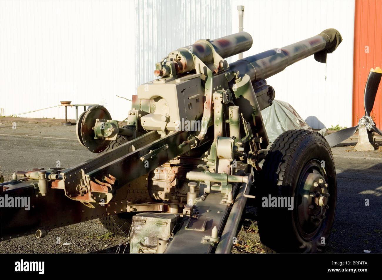 A German heavy howitzer pattern 18 caliber 15 cm, sog. 15cm Kanone ...