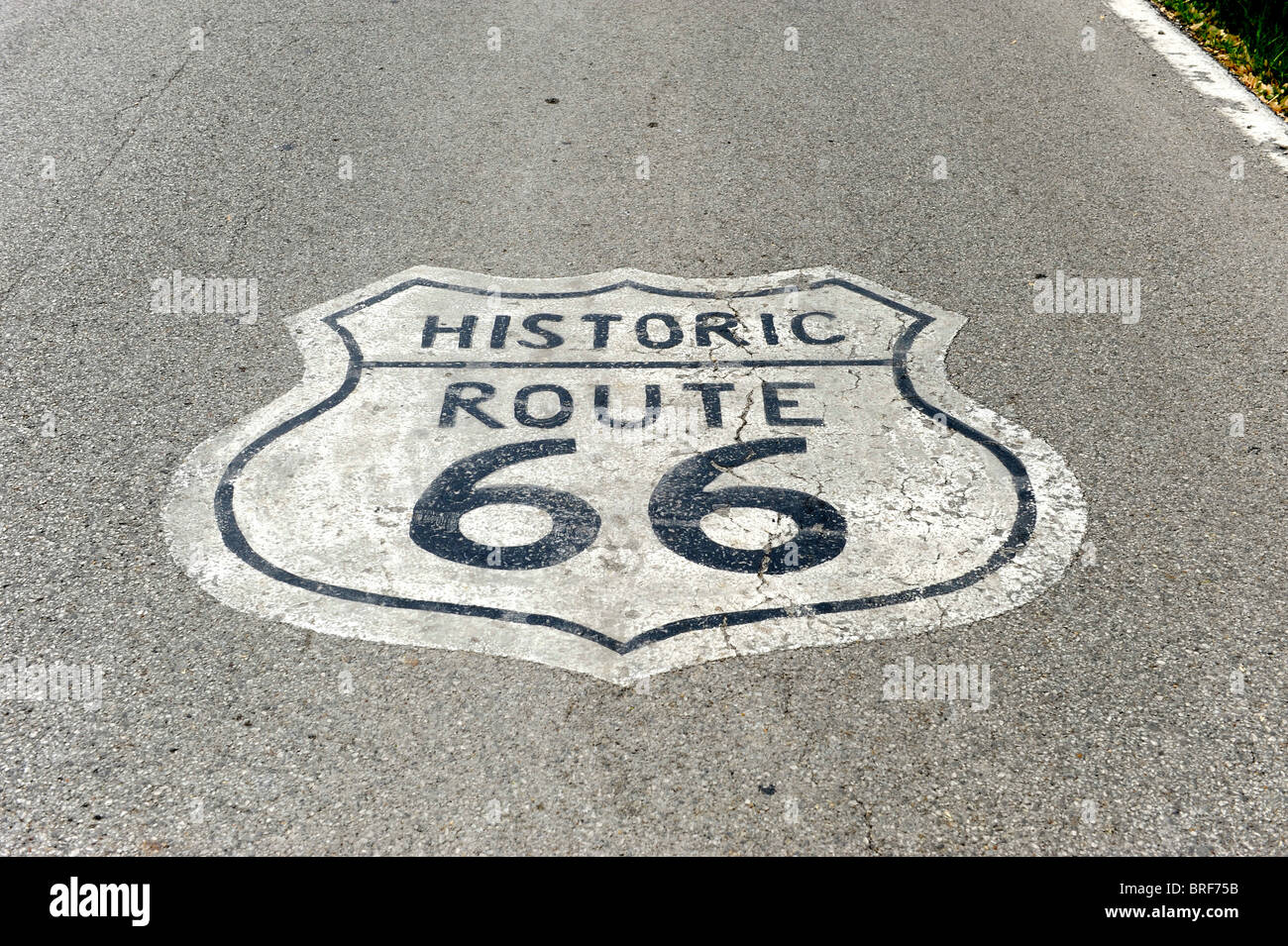 Route 66 symbol on road along Route 66 Mt. Olive Illinois Stock Photo ...