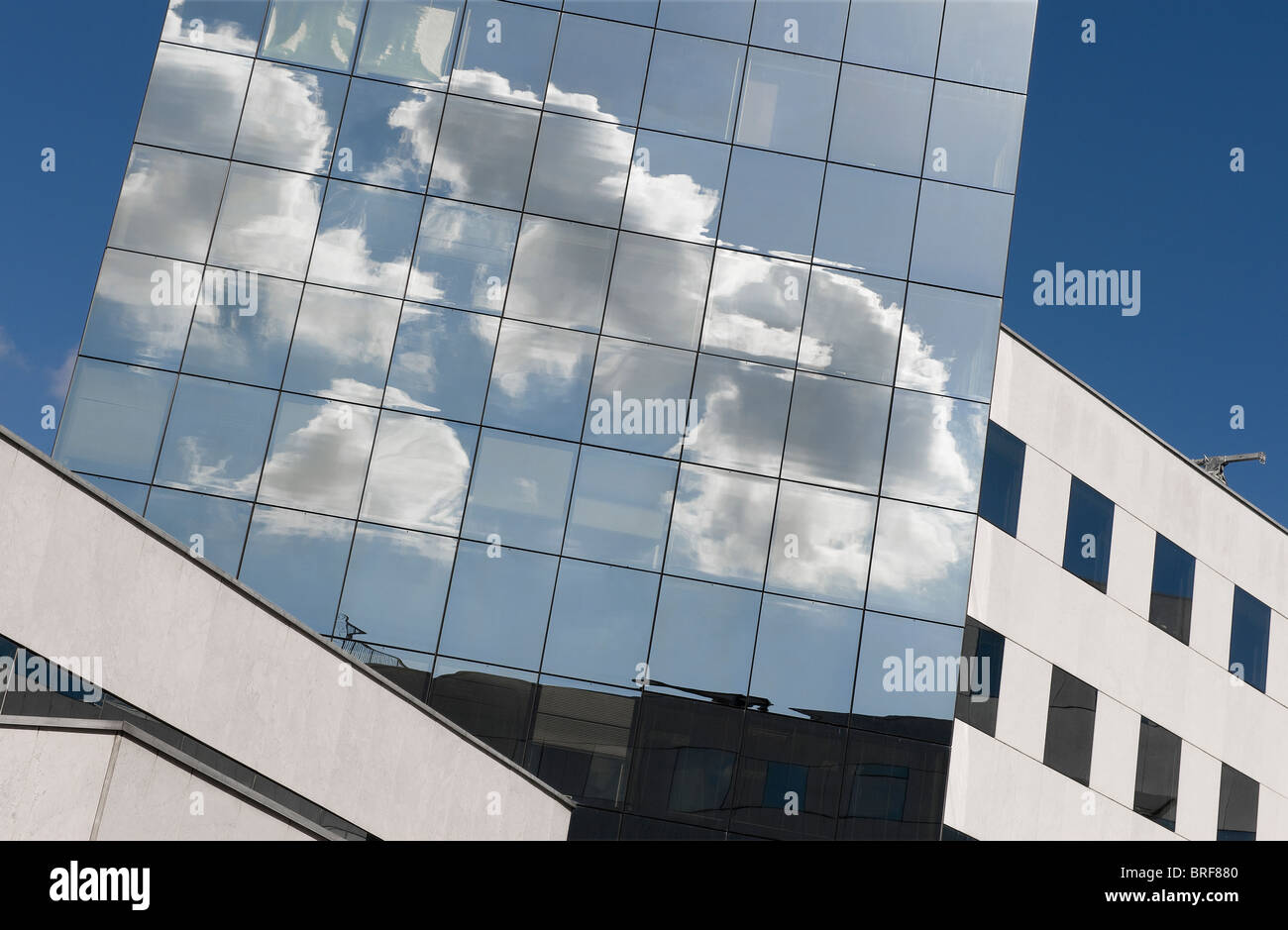 Modern glass building hi-res stock photography and images - Alamy