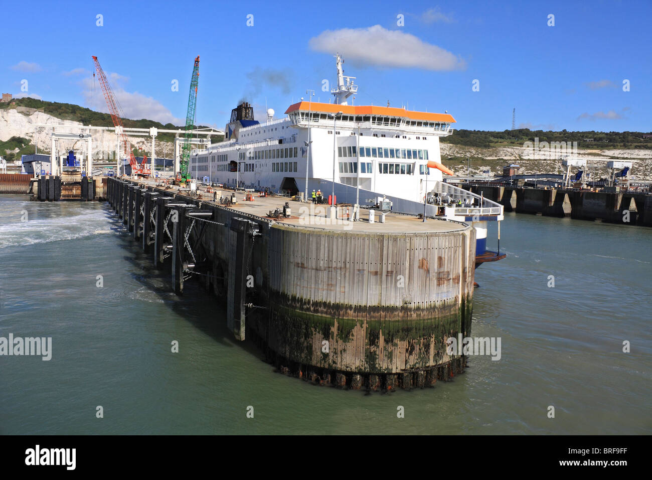 English channel ferry port hi-res stock photography and images - Alamy