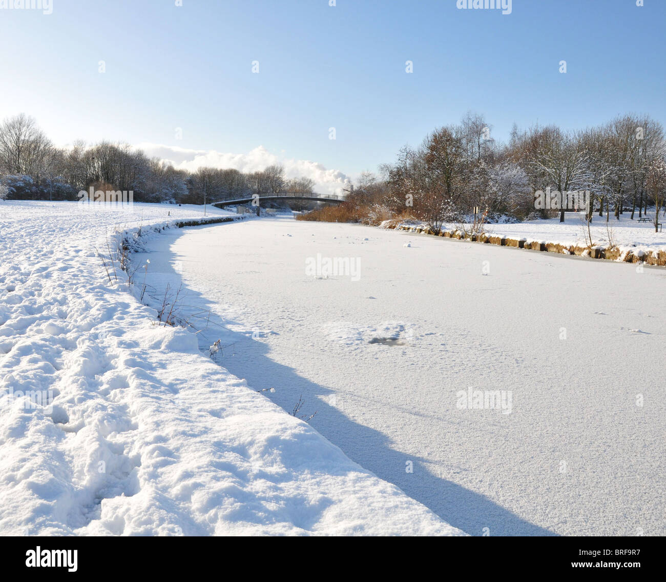 Deep canal hi-res stock photography and images - Alamy
