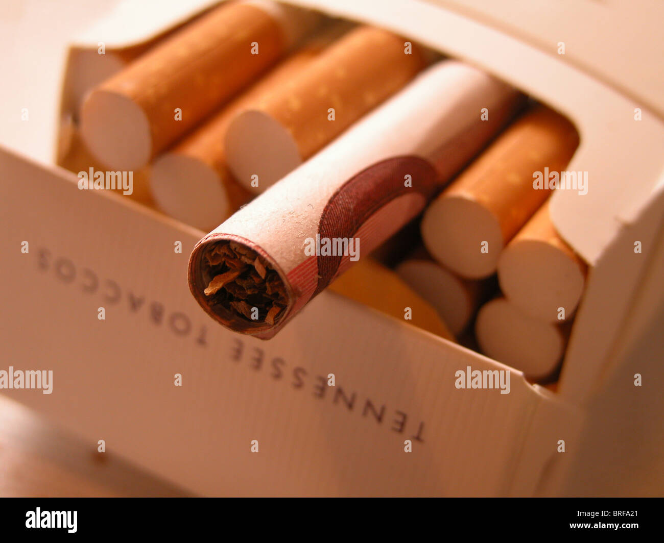Cigarettes addicts addicted hi-res stock photography and images - Alamy