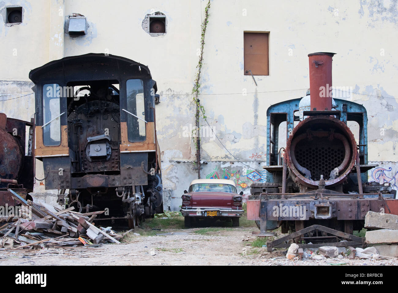 Train scrapyard hi-res stock photography and images - Alamy