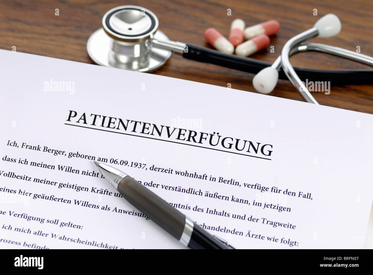 Illness and deaths hi-res stock photography and images - Alamy