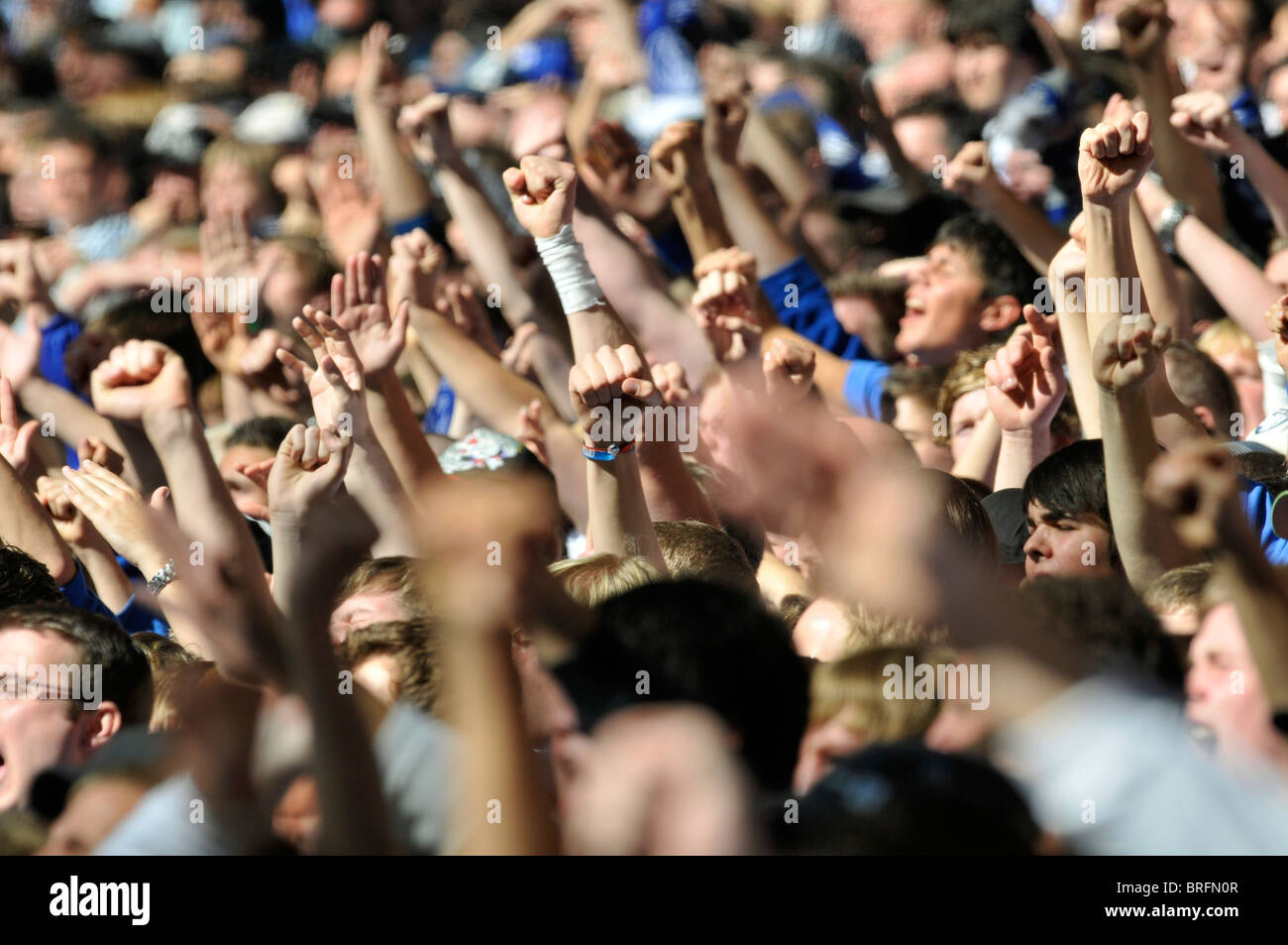 Football crowd hi-res stock photography and images - Alamy