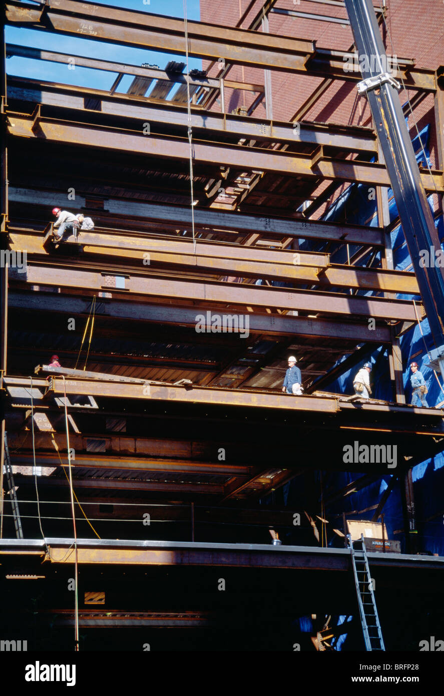 New york skyscraper beam construction hi-res stock photography and ...