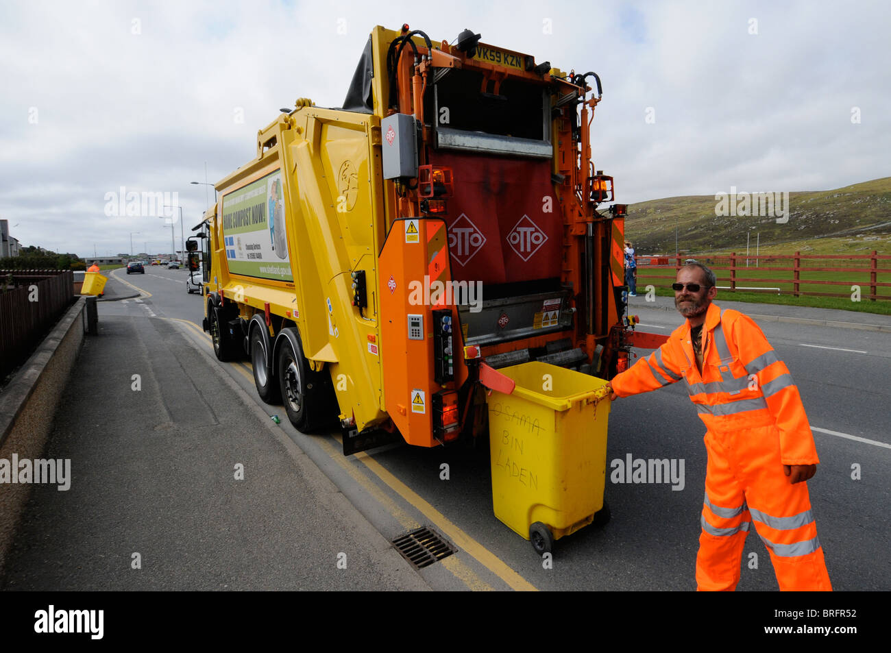 Dustmen hi-res stock photography and images - Alamy