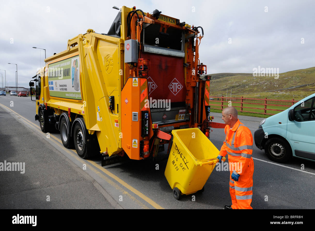 Dustmen hi-res stock photography and images - Alamy