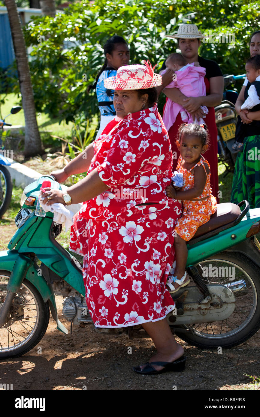 Cook islands girl hi-res stock photography and images - Alamy