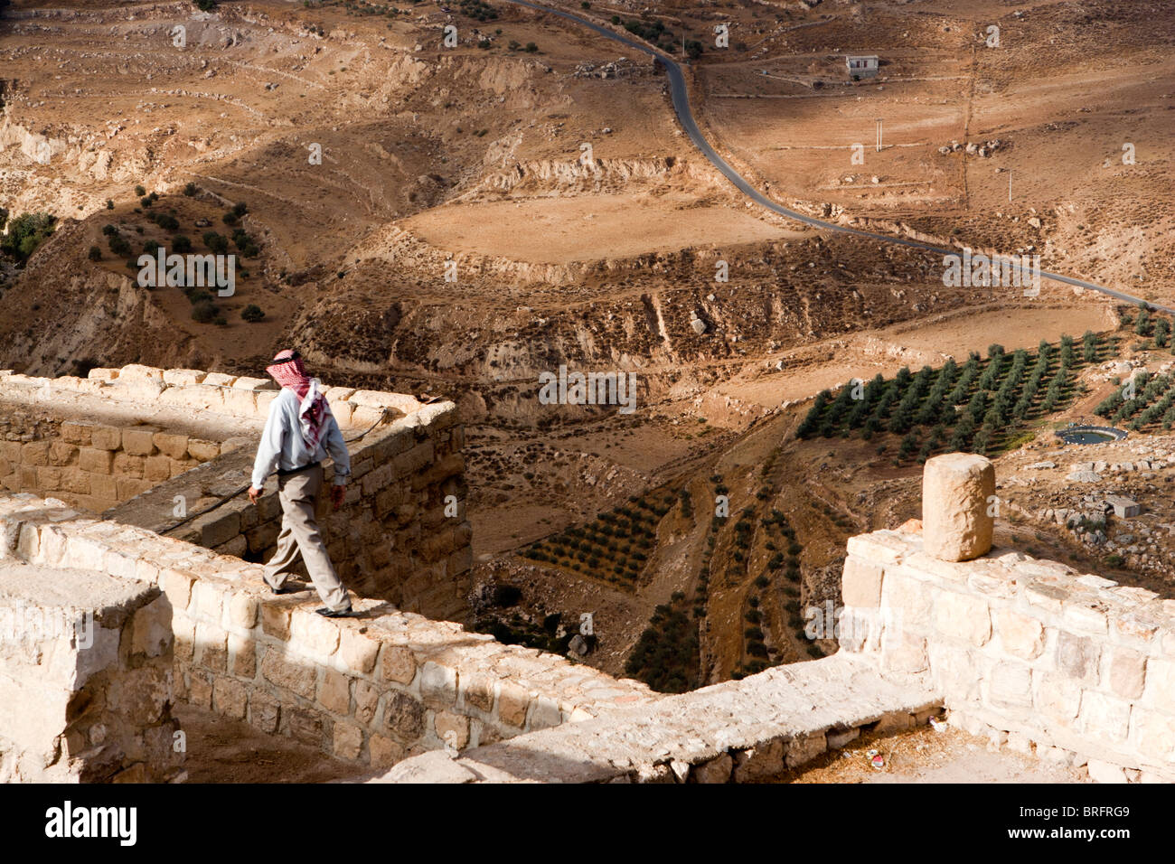 Dishdasha jordan hi-res stock photography and images - Alamy