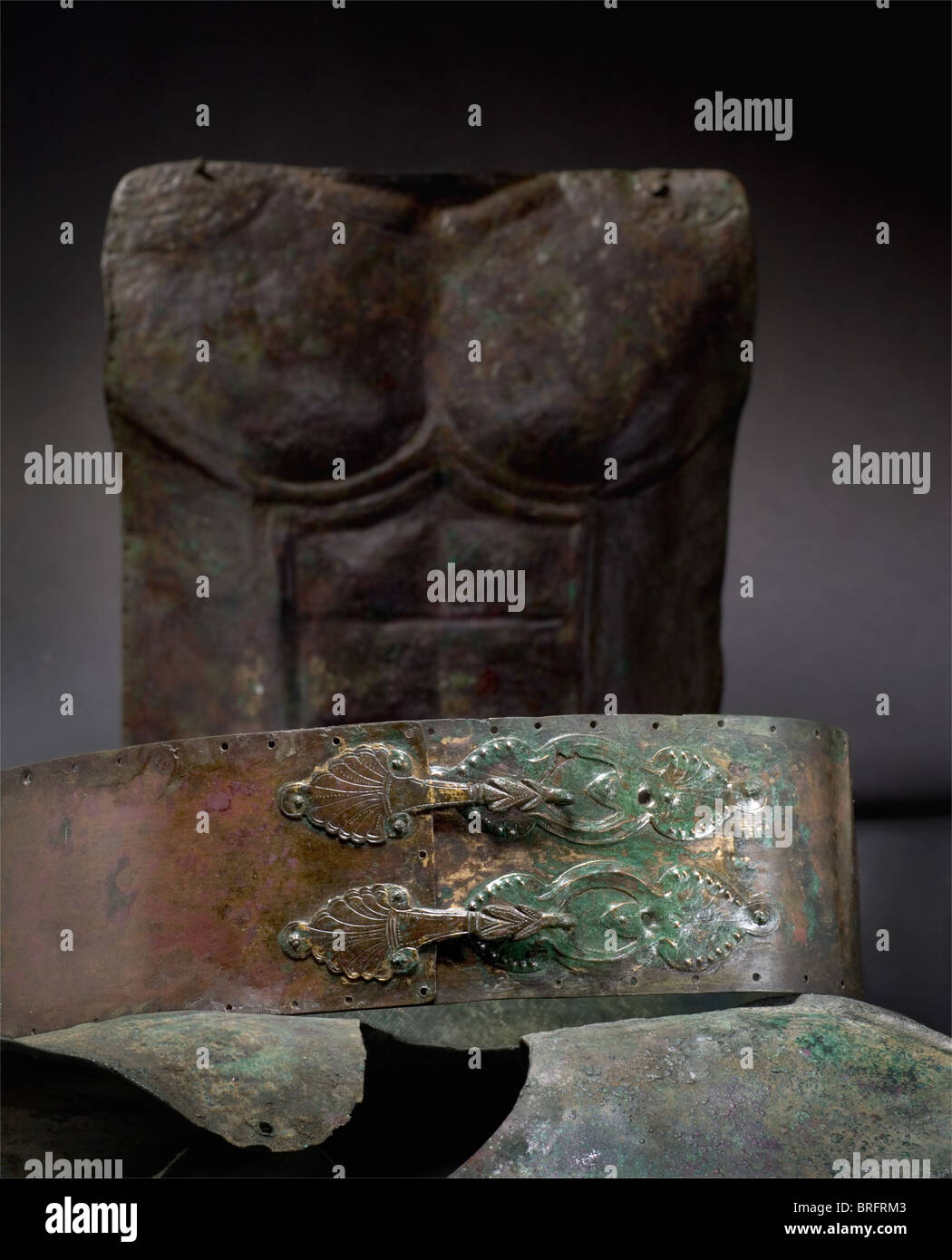 Bronze armour set hi-res stock photography and images - Alamy