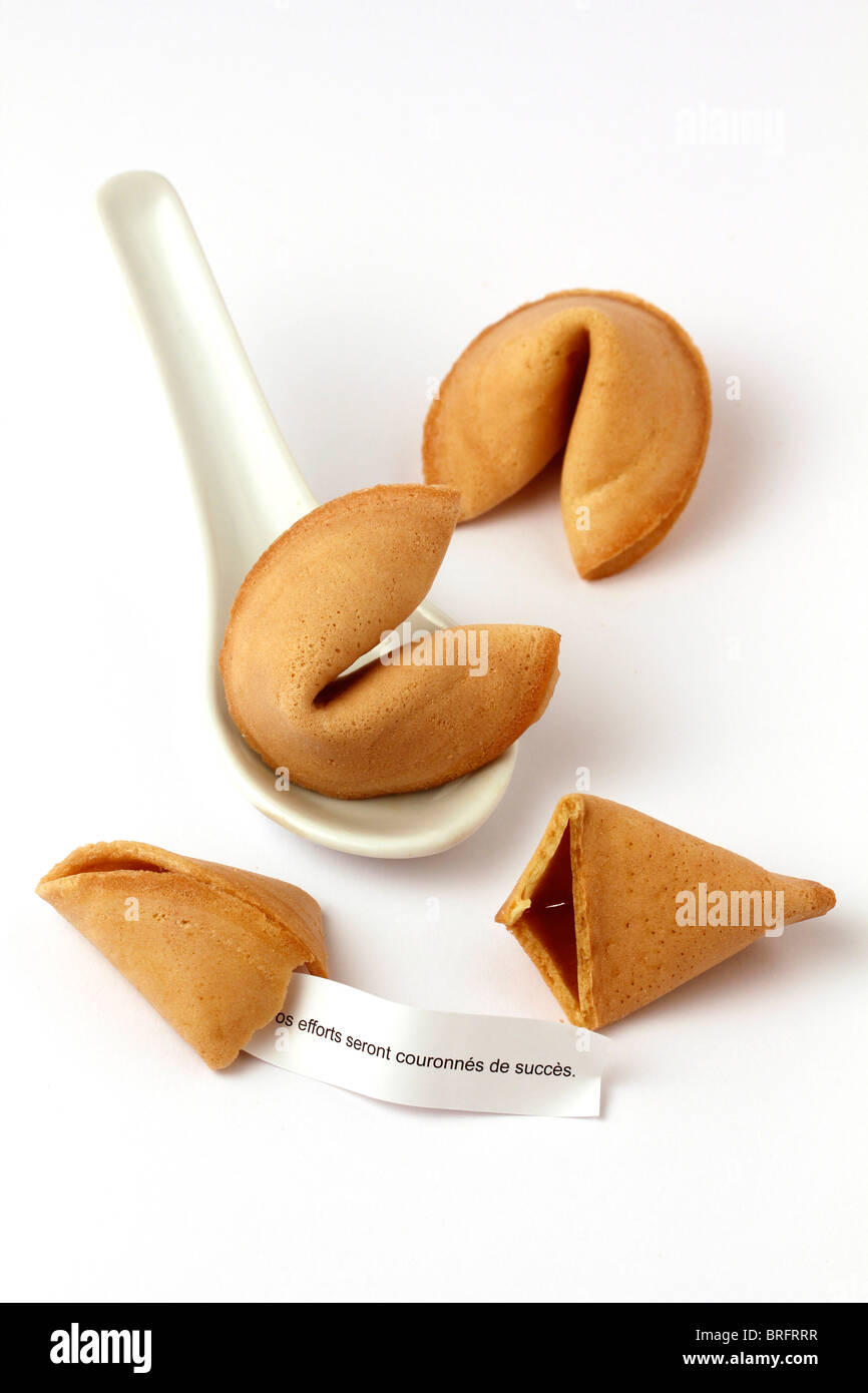 White papers with messages hi-res stock photography and images - Alamy